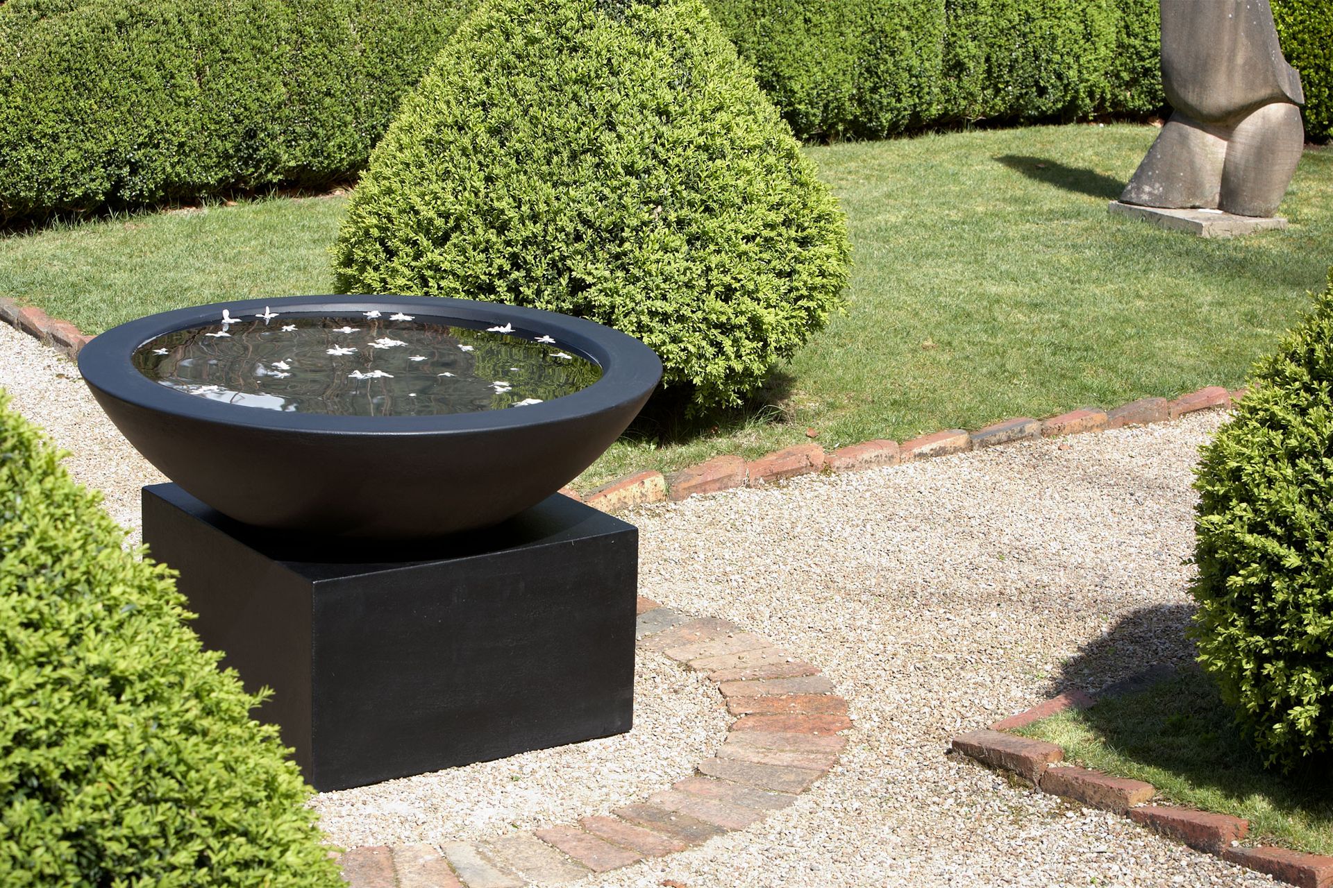 GRC Water Features | Kellock Pots & Planters