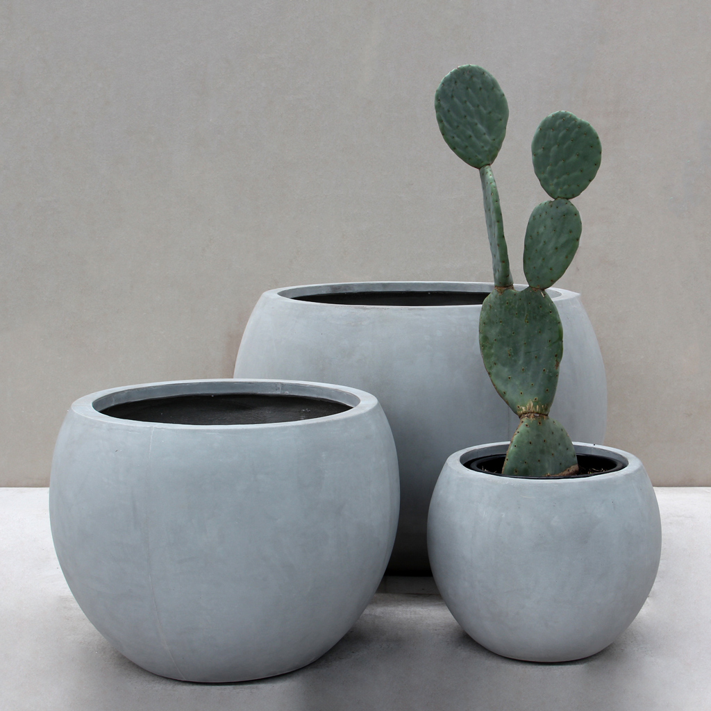 Grey Orb Planter | Kellock Pots & Planters